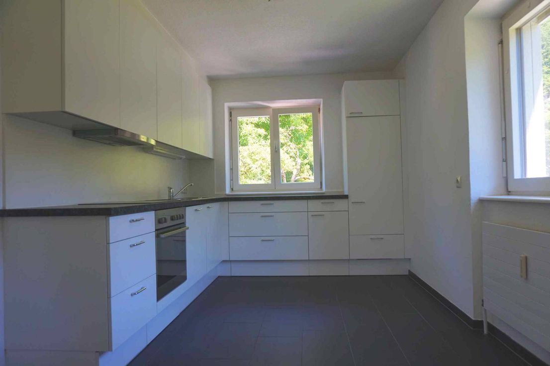 Großzügige 5 Zimmerwohnung Zu Vermieten
